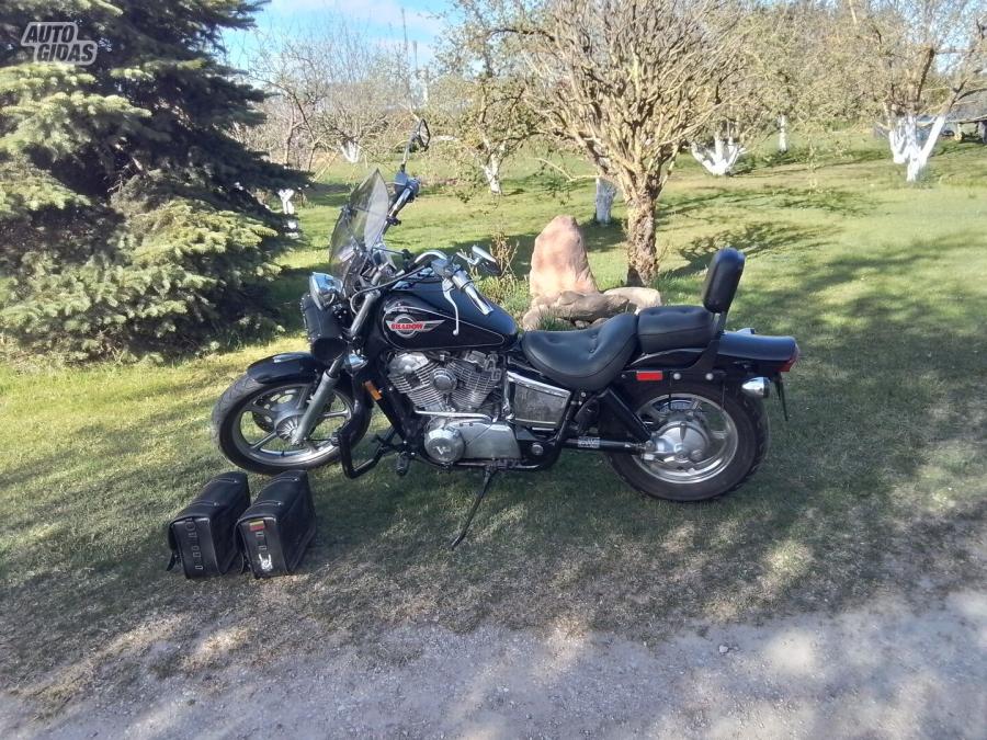 Black Honda Shadow 1994 in Raseiniai, with an engine capacity of 1.10 L and mileage of 43 thousand km for 2700 €, photo 7 on AUTOMOTO.COM.LV