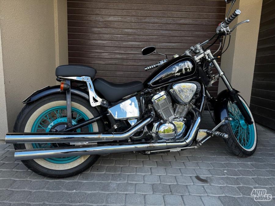 Black Honda Shadow 1996 in Kaunas, with an engine capacity of 0.60 L and mileage of 24 thousand km for 2500 €, photo 1 on AUTOMOTO.COM.LV