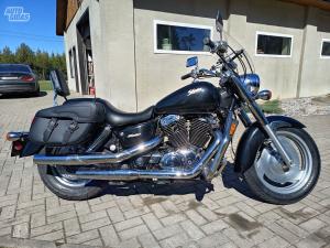 Black Honda Shadow 2005 in Jonava, with an engine capacity of 1.10 L and mileage of 33 thousand km for 3200 €, photo  on AUTOMOTO.COM.LV