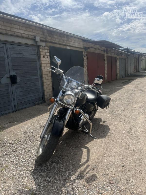 Black Honda Shadow 2005 in Jonava, with an engine capacity of 1.10 L and mileage of 20 thousand km for 3000 €, photo 5 on AUTOMOTO.COM.LV