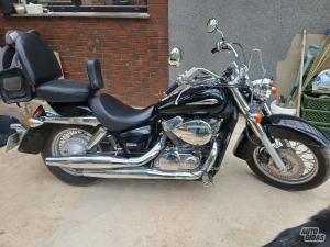 Black Honda Shadow 2009 in Vilnius, with an engine capacity of 0.75 L and mileage of 9 thousand km for 4500 €, photo 3 on AUTOMOTO.COM.LV