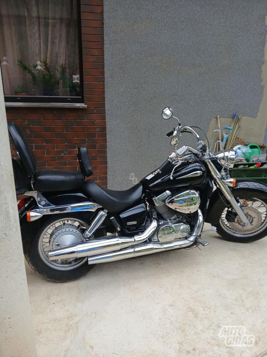 Black Honda Shadow 2009 in Vilnius, with an engine capacity of 0.75 L and mileage of 9 thousand km for 4500 €, photo 4 on AUTOMOTO.COM.LV
