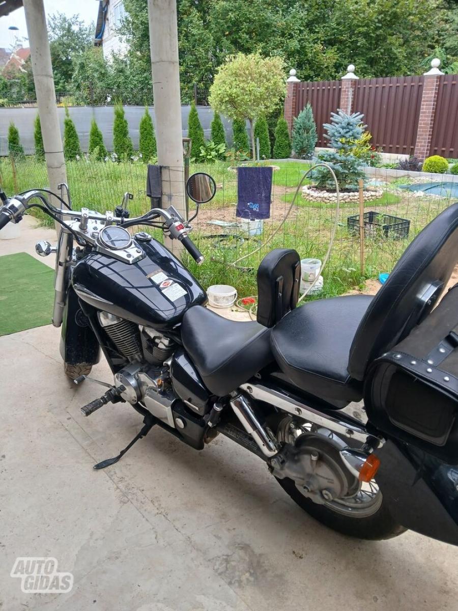 Black Honda Shadow 2009 in Vilnius, with an engine capacity of 0.75 L and mileage of 9 thousand km for 4500 €, photo 5 on AUTOMOTO.COM.LV