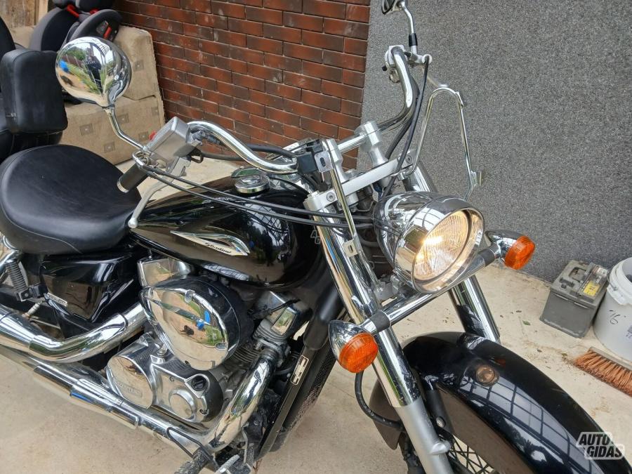 Black Honda Shadow 2009 in Vilnius, with an engine capacity of 0.75 L and mileage of 9 thousand km for 4500 €, photo 11 on AUTOMOTO.COM.LV