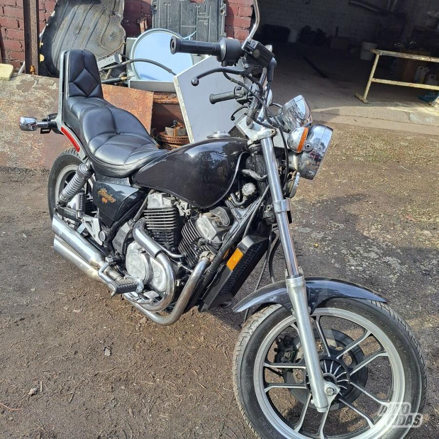 Honda Shadow 1987 in Kaunas, with an engine capacity of 0.50 L and mileage of 0 thousand km for 1100 €, photo 3 on AUTOMOTO.COM.LV