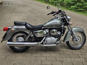 Honda Shadow 2000 in Riga, with an engine capacity of 0.13 L and mileage of 0 thousand km for 2850 €, photo 3 on AUTOMOTO.COM.LV