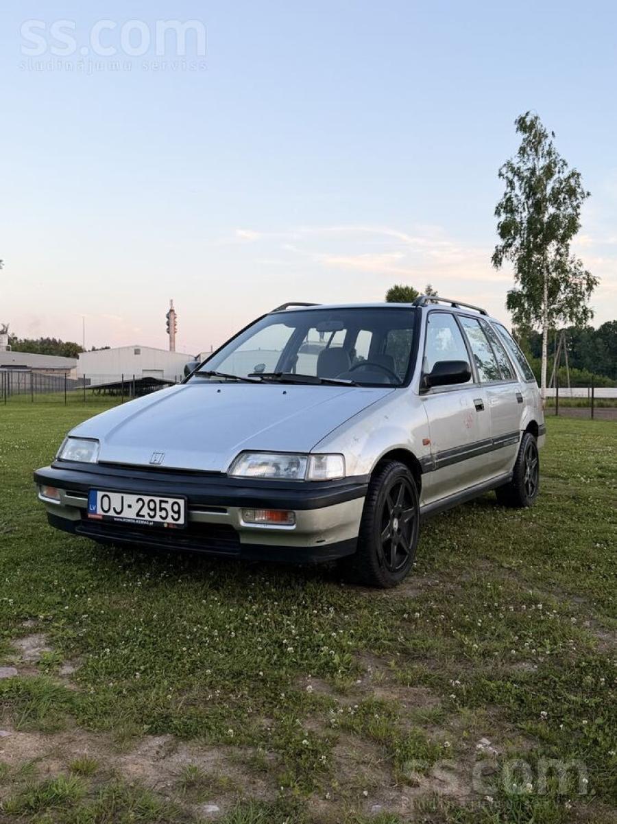 Серый Хонда Шатл 1990 в Елгава, объемом двигателя 1.60 л и пробегом 234 тыс. км за 3800 €, фото 3 на AUTOMOTO.COM.LV