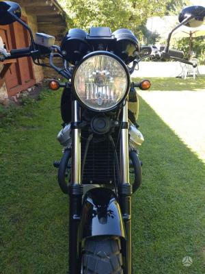 Black Honda Silverwing 1981 in Riga, with an engine capacity of 0.50 L and mileage of 23 thousand km for 3900 €, photo 5 on AUTOMOTO.COM.LV