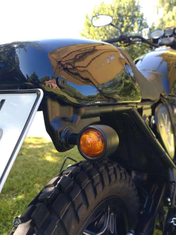 Black Honda Silverwing 1981 in Riga, with an engine capacity of 0.50 L and mileage of 23 thousand km for 3900 €, photo 9 on AUTOMOTO.COM.LV