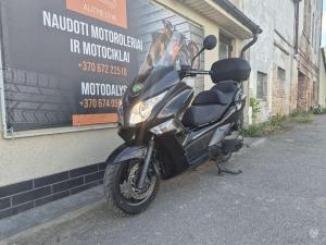 Melns Honda Silverwing 2009 Panevēža, ar dzinēja tilpumu 0.40 L un nobraukumu 24 tūkst. km par 2100 €, foto 3 vietnē AUTOMOTO.COM.LV