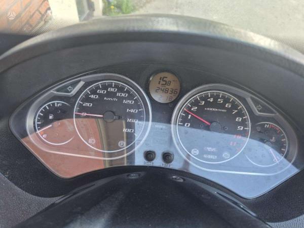 Melns Honda Silverwing 2009 Panevēža, ar dzinēja tilpumu 0.40 L un nobraukumu 24 tūkst. km par 2100 €, foto 6 vietnē AUTOMOTO.COM.LV