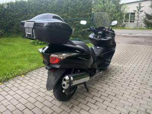 Black Honda Silverwing 2009 in Sirvintos, with an engine capacity of 0.40 L and mileage of 44 thousand km for 2200 €, photo 7 on AUTOMOTO.COM.LV
