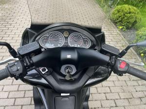 Black Honda Silverwing 2009 in Sirvintos, with an engine capacity of 0.40 L and mileage of 44 thousand km for 2200 €, photo 12 on AUTOMOTO.COM.LV
