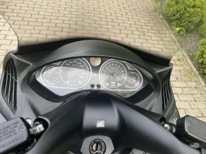 Black Honda Silverwing 2009 in Sirvintos, with an engine capacity of 0.40 L and mileage of 44 thousand km for 2200 €, photo 13 on AUTOMOTO.COM.LV