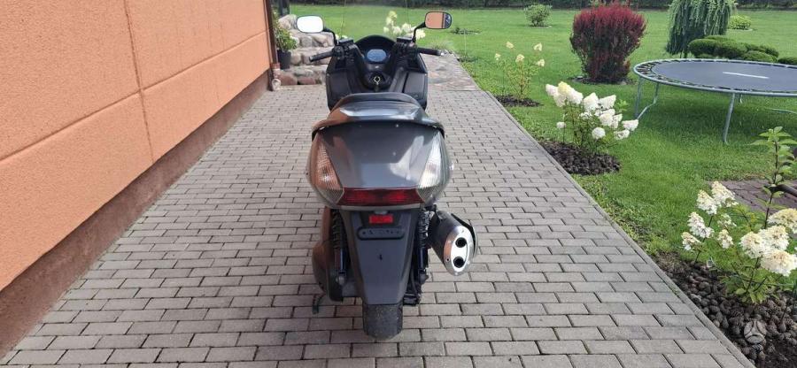 Pelēks Honda Silverwing 2007 Kauņa, ar dzinēja tilpumu 0.40 L un nobraukumu 77 tūkst. km par 1300 €, foto 3 vietnē AUTOMOTO.COM.LV