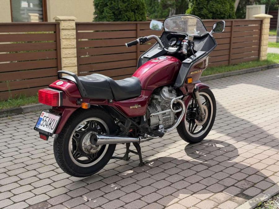 Хонда Silverwing 1982 в Клайпеда, объемом двигателя 0.50 л и пробегом 70 тыс. км за 1550 €, фото 5 на AUTOMOTO.COM.LV