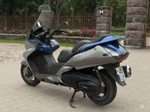 Honda Silverwing 2005 Rokiškis, ar dzinēja tilpumu 0.58 L un nobraukumu 77 tūkst. km par 950 €, foto 6 vietnē AUTOMOTO.COM.LV