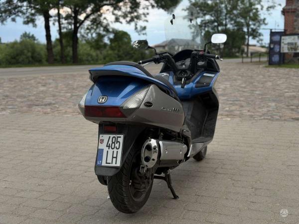 Honda Silverwing 2005 Rokiškis, ar dzinēja tilpumu 0.58 L un nobraukumu 77 tūkst. km par 950 €, foto 6 vietnē AUTOMOTO.COM.LV