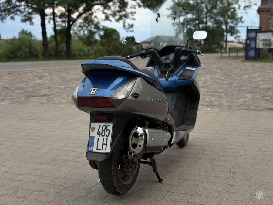 Honda Silverwing 2005 Rokiškis, ar dzinēja tilpumu 0.58 L un nobraukumu 77 tūkst. km par 950 €, foto 7 vietnē AUTOMOTO.COM.LV