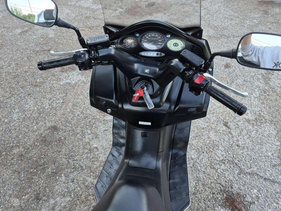 Honda Silverwing 2008 in Vilnius, with an engine capacity of 0.60 L and mileage of 41 thousand km for 2000 €, photo 5 on AUTOMOTO.COM.LV