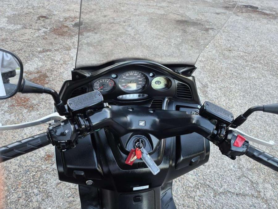 Honda Silverwing 2008 in Vilnius, with an engine capacity of 0.60 L and mileage of 41 thousand km for 2000 €, photo 11 on AUTOMOTO.COM.LV