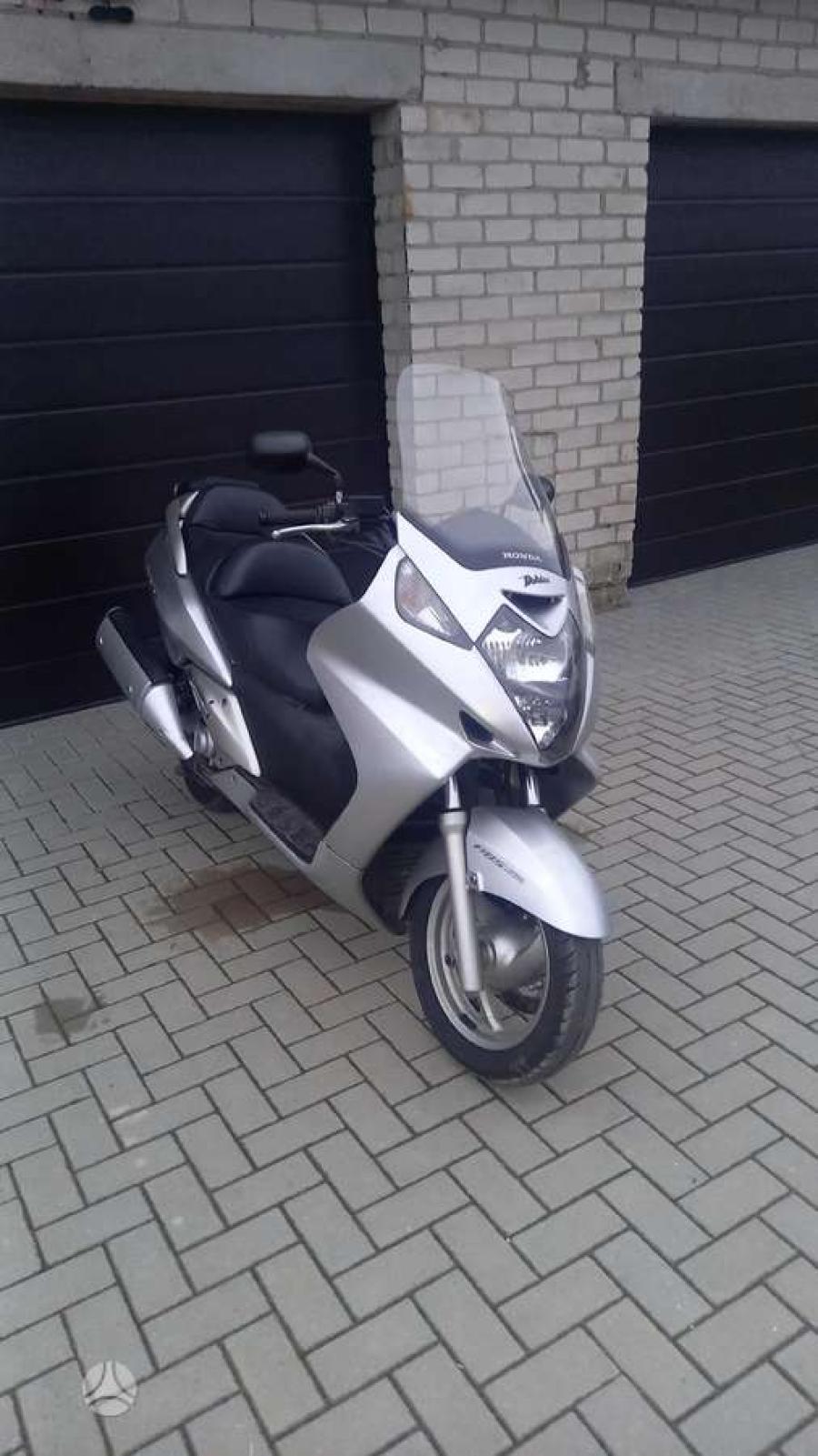 Хонда Silverwing 2009 в Плунге, объемом двигателя 0.60 л и пробегом 36 тыс. км за 1630 €, фото 5 на AUTOMOTO.COM.LV