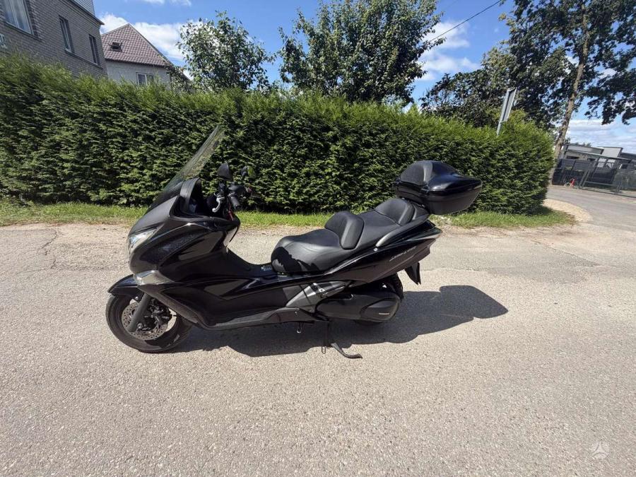 Хонда Silverwing 2009 в Каунас, объемом двигателя 0.40 л и пробегом 44 тыс. км за 2050 €, фото 5 на AUTOMOTO.COM.LV