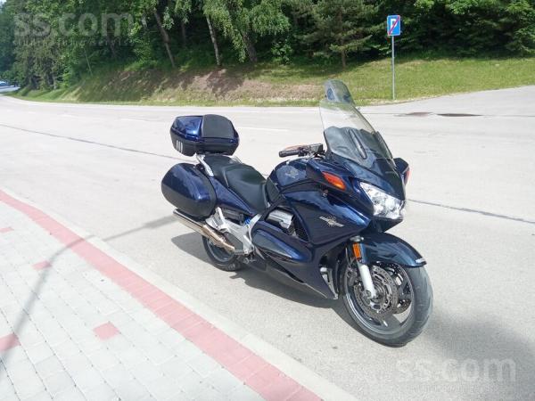 Honda ST 1300 2005 in Aluksne, with an engine capacity of 1.30 L and mileage of 0 thousand km for 3350 €, photo 4 on AUTOMOTO.COM.LV