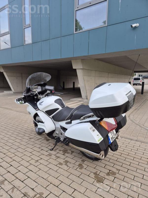 Honda ST 1300 2010 in Jekabpils, with an engine capacity of 1.30 L and mileage of 0 thousand km for 5499 €, photo 5 on AUTOMOTO.COM.LV