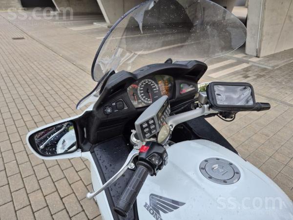 Honda ST 1300 2010 in Jekabpils, with an engine capacity of 1.30 L and mileage of 0 thousand km for 5499 €, photo 8 on AUTOMOTO.COM.LV