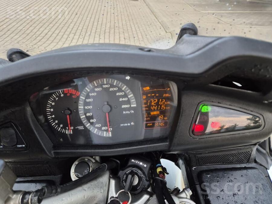 Honda ST 1300 2010 in Jekabpils, with an engine capacity of 1.30 L and mileage of 0 thousand km for 5499 €, photo 9 on AUTOMOTO.COM.LV