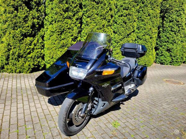 Black Honda ST 1998 in Marijampole, with an engine capacity of 1.08 L and mileage of 133 thousand km for 4008 €, photo 9 on AUTOMOTO.COM.LV