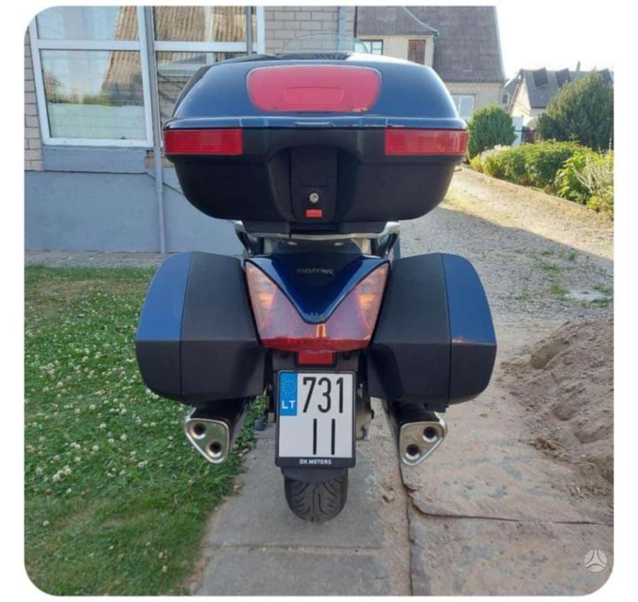Zils Honda ST 2005 Viļņa, ar dzinēja tilpumu 1.30 L un nobraukumu 123 tūkst. km par 3200 €, foto 4 vietnē AUTOMOTO.COM.LV
