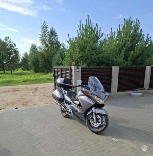 Grey Honda ST 2002 in Rokiskis, with an engine capacity of 1.30 L and mileage of 121 thousand km for 4100 €, photo 3 on AUTOMOTO.COM.LV