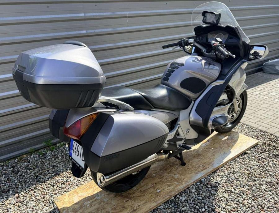 Pelēks Honda ST 2003 Kauņa, ar dzinēja tilpumu 1.30 L un nobraukumu 140 tūkst. km par 3200 €, foto 6 vietnē AUTOMOTO.COM.LV