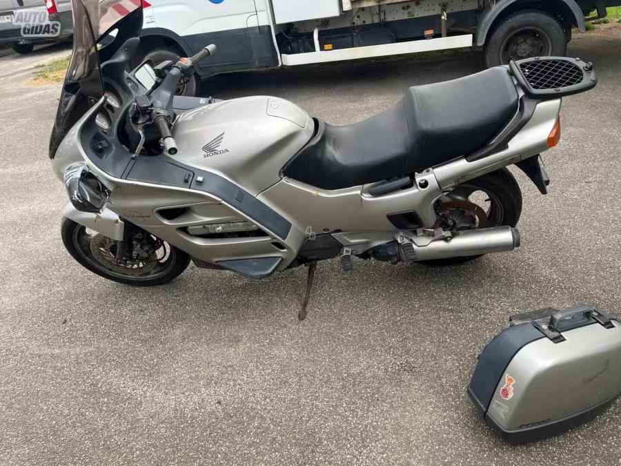 Хонда ST 1991 в Таураге, объемом двигателя 0.00 л и пробегом 0 тыс. км за 880 €, фото 7 на AUTOMOTO.COM.LV