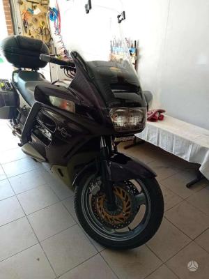 Honda ST 1996 Kaišiadorys, ar dzinēja tilpumu 1.10 L un nobraukumu 64 tūkst. km par 2200 €, foto 3 vietnē AUTOMOTO.COM.LV