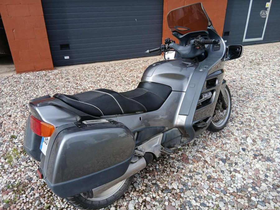 Honda ST 2001 in Kaunas, with an engine capacity of 1.10 L and mileage of 58 thousand km for 1800 €, photo 4 on AUTOMOTO.COM.LV