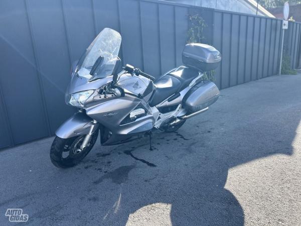 Honda ST 2004 KlaipÄda vietnÄ Honda ST 2004 KlaipÄda, ar dzinÄja tilpumu 0.00 L un nobraukumu 0 tÅ«kst. km par 2550 ā¬, foto 1 vietnÄ AUTOMOTO.COM.LV