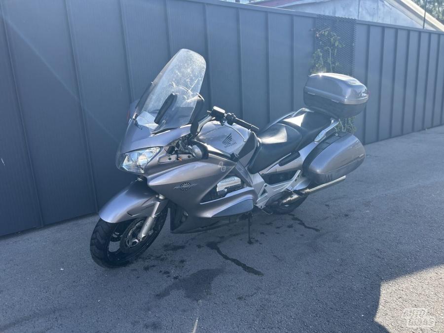 Honda ST 2004 in Klaipeda, with an engine capacity of 0.00 L and mileage of 0 thousand km for 2550 €, photo 3 on AUTOMOTO.COM.LV