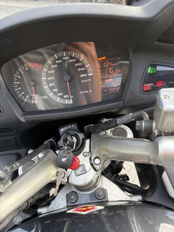 Honda ST 2008 in Taurage, with an engine capacity of 1.30 L and mileage of 63 thousand km for 3800 €, photo 5 on AUTOMOTO.COM.LV