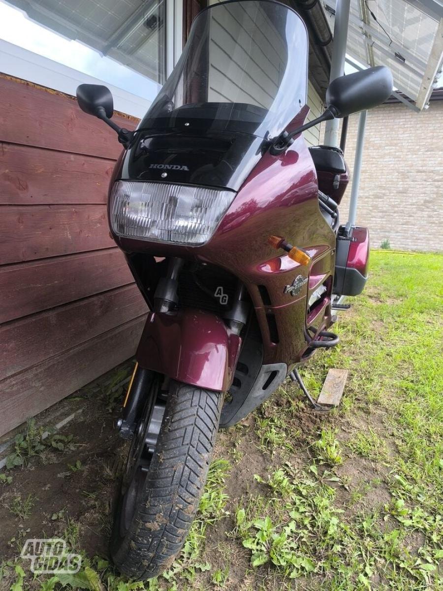 Red Honda ST 1998 in Alytus, with an engine capacity of 1.10 L and mileage of 35 thousand km for 2000 €, photo 3 on AUTOMOTO.COM.LV