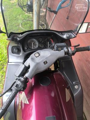 Red Honda ST 1998 in Alytus, with an engine capacity of 1.10 L and mileage of 35 thousand km for 2000 €, photo 7 on AUTOMOTO.COM.LV