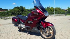 Sarkans Honda ST 2001 Viļņa, ar dzinēja tilpumu 1.10 L un nobraukumu 58 tūkst. km par 1999 €, foto 1 vietnē AUTOMOTO.COM.LV
