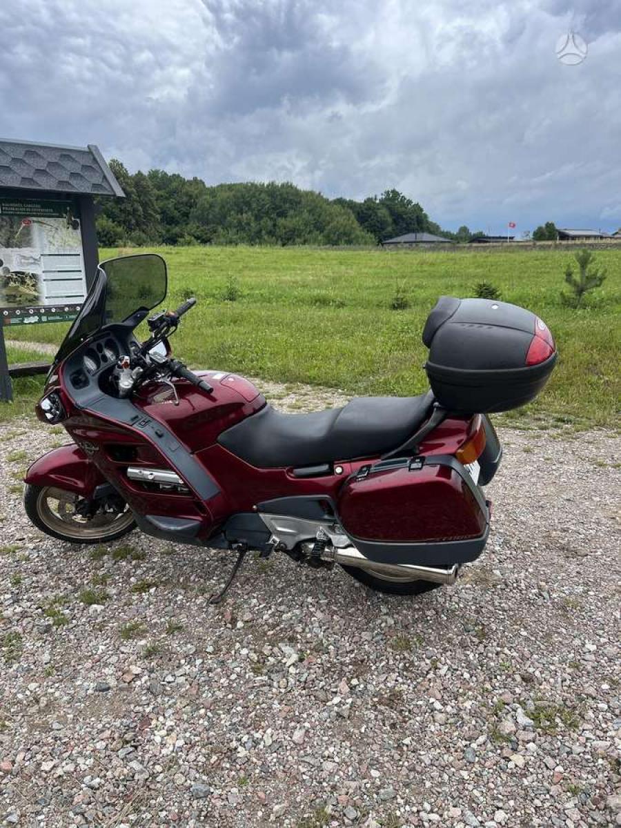 Red Honda ST 2001 in Gargzdai, with an engine capacity of 1.10 L and mileage of 198 thousand km for 1999 €, photo 4 on AUTOMOTO.COM.LV