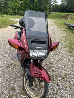Red Honda ST 2001 in Gargzdai, with an engine capacity of 1.10 L and mileage of 198 thousand km for 1999 €, photo 11 on AUTOMOTO.COM.LV