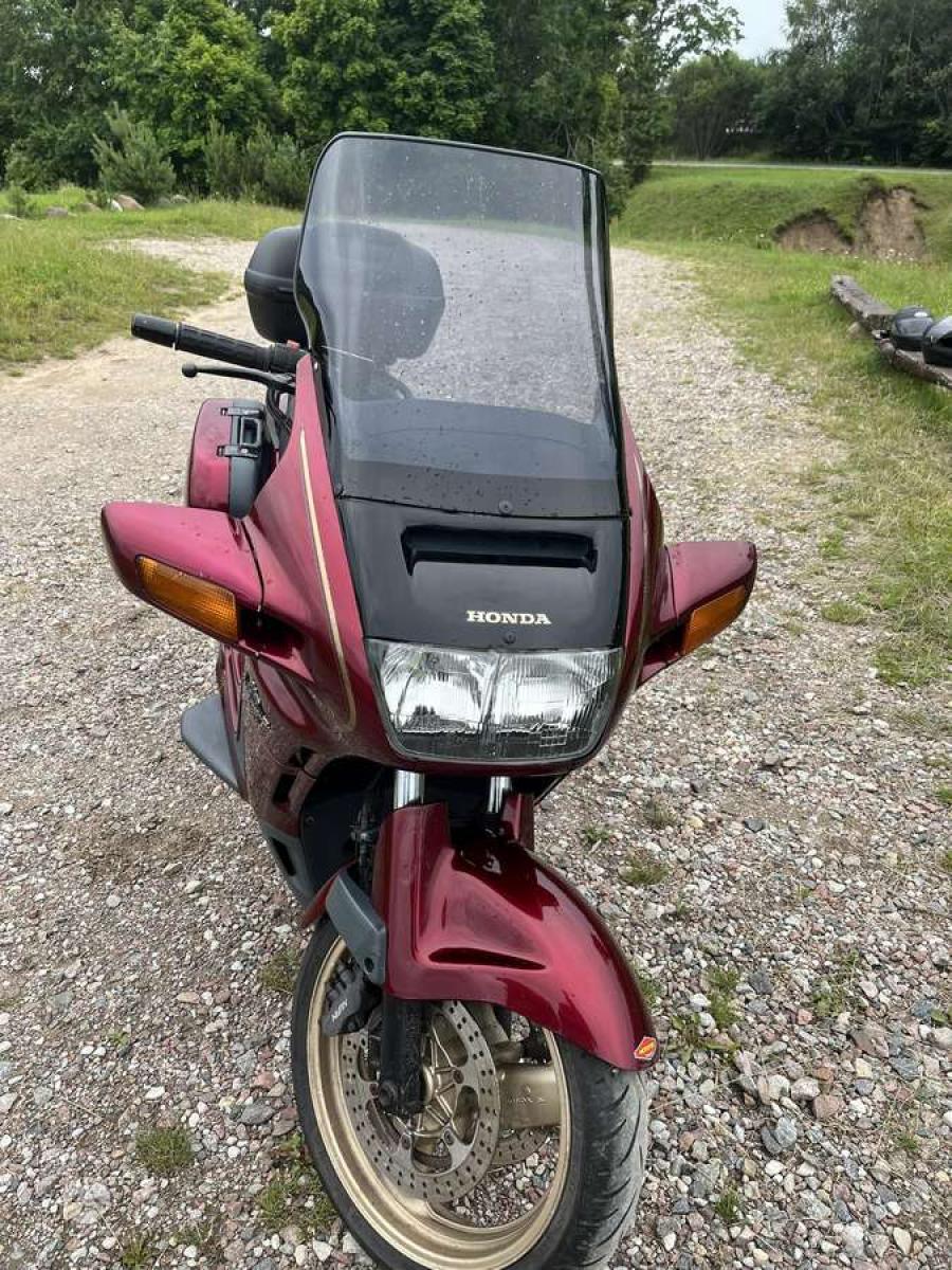 Red Honda ST 2001 in Gargzdai, with an engine capacity of 1.10 L and mileage of 198 thousand km for 1999 €, photo 11 on AUTOMOTO.COM.LV