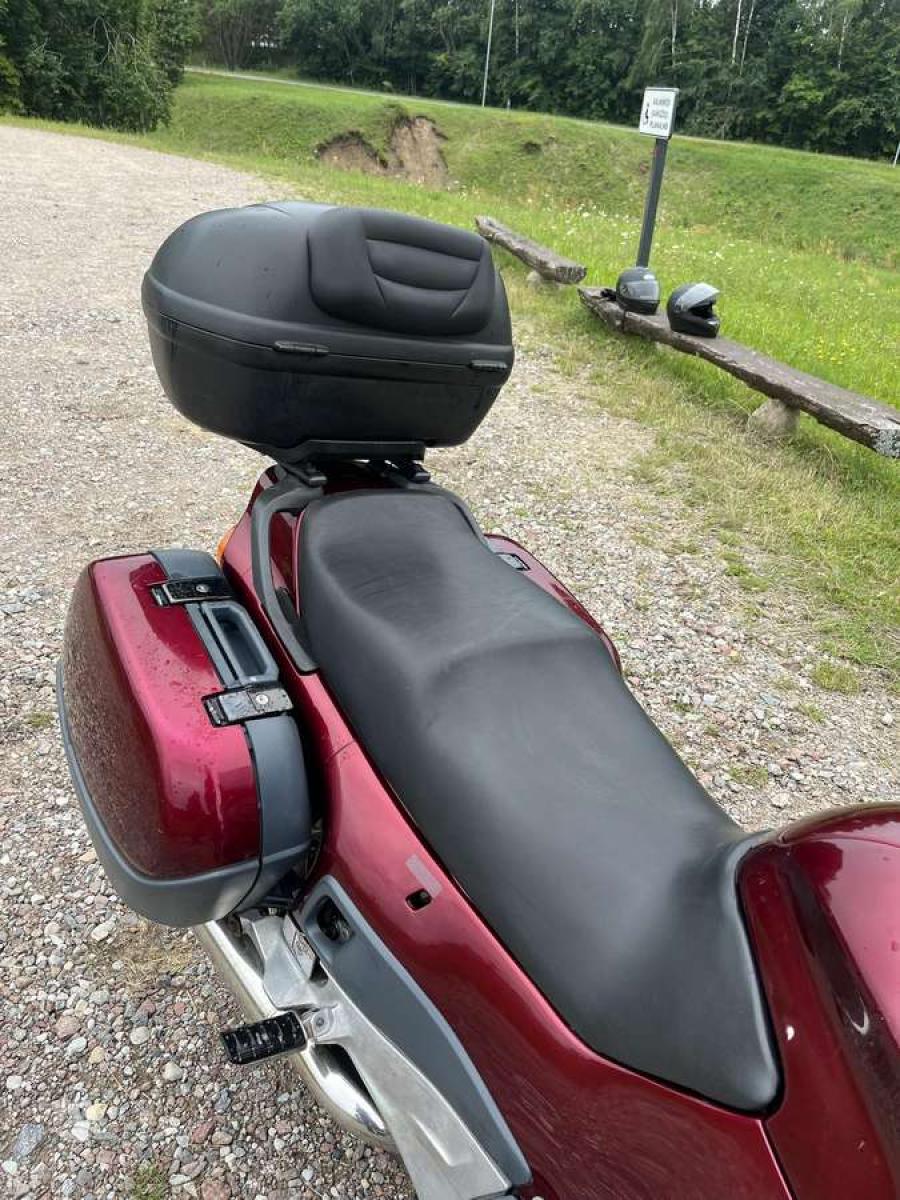 Red Honda ST 2001 in Gargzdai, with an engine capacity of 1.10 L and mileage of 198 thousand km for 1999 €, photo 12 on AUTOMOTO.COM.LV