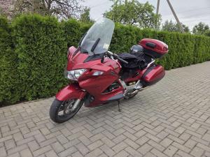 Red Honda ST 2008 in Jonava, with an engine capacity of 1.30 L and mileage of 63 thousand km for 4550 €, photo 1 on AUTOMOTO.COM.LV