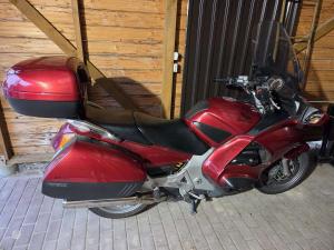 Red Honda ST 2008 in Jonava, with an engine capacity of 1.30 L and mileage of 63 thousand km for 4550 €, photo 5 on AUTOMOTO.COM.LV
